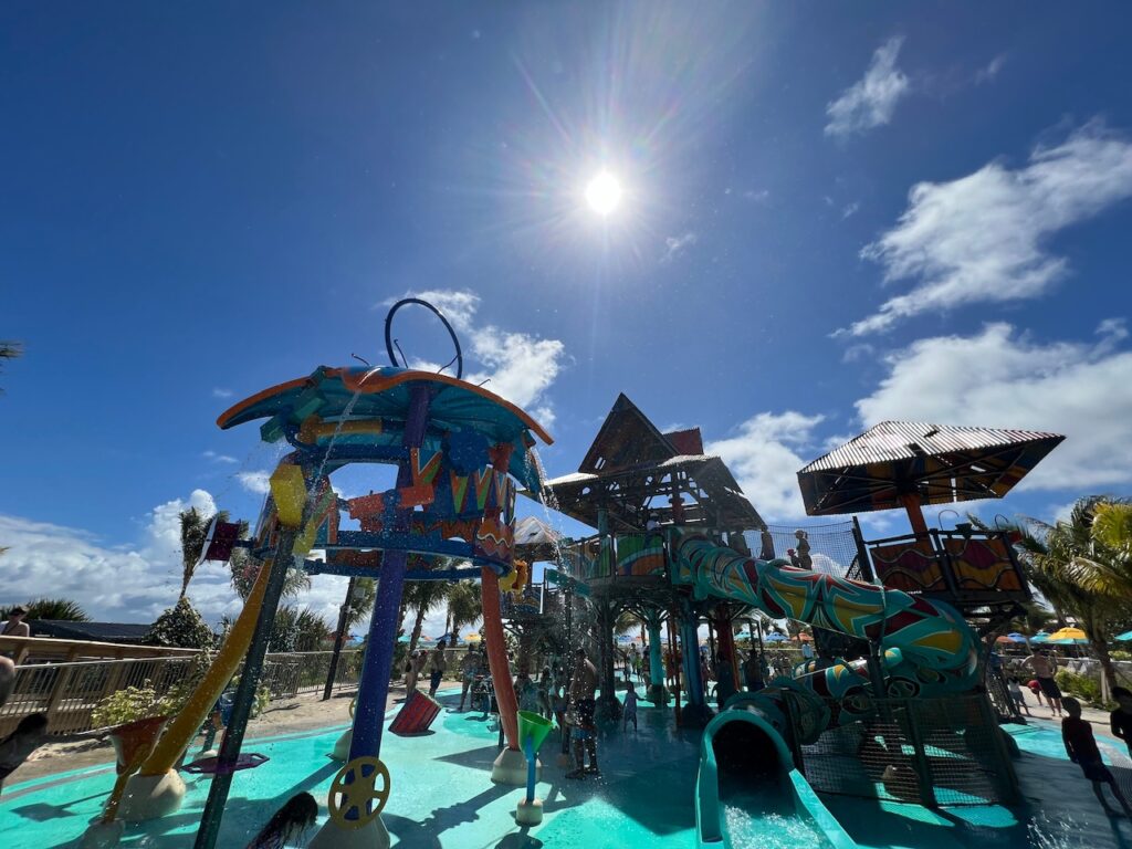 Comparing Disney's Two Islands: Castaway Cay vs. Lighthouse Point ...
