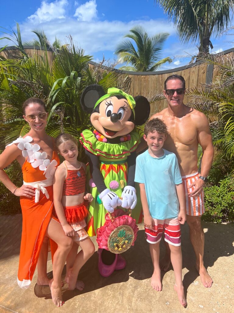 Comparing Disney's Two Islands: Castaway Cay vs. Lighthouse Point ...